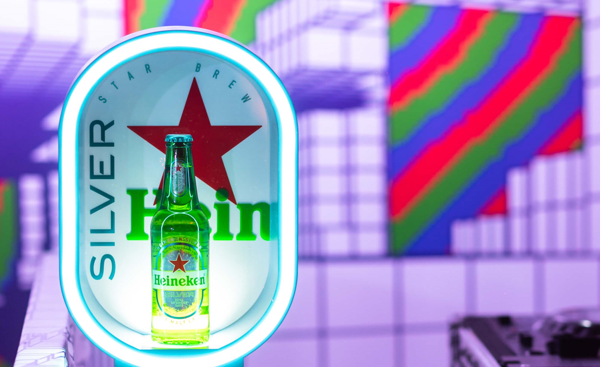 Η νέα Heineken®Silver «βγαίνει» από το Metaverse και προσγειώνεται.. In ...
