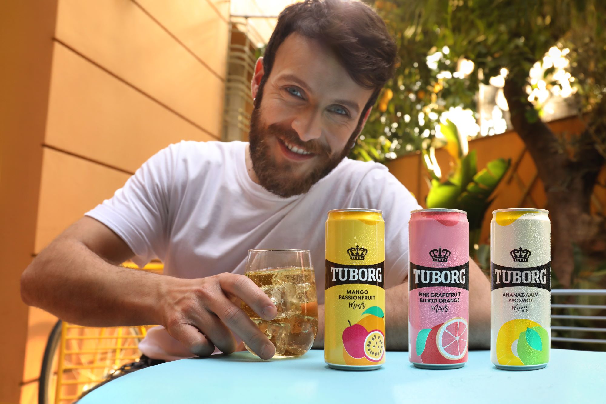 Tuborg: ΝΕΟ δροσερό διαφημιστικό σποτ με πρωταγωνιστή τον Γιώργο Μπένο ...